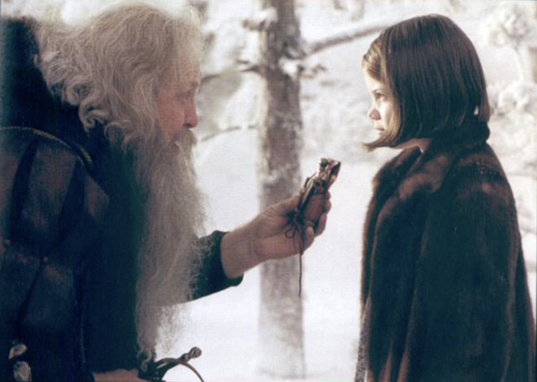 4 Non-Christmas Movies that will Raise your Holiday Spirit | The ...